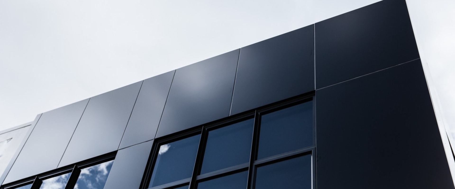 Exploring the Different Types of Metal Panels